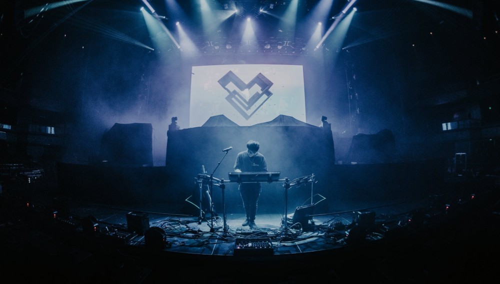 Dabin enters new era with 'Holding On,' reveals Into The Wild sophomore ...